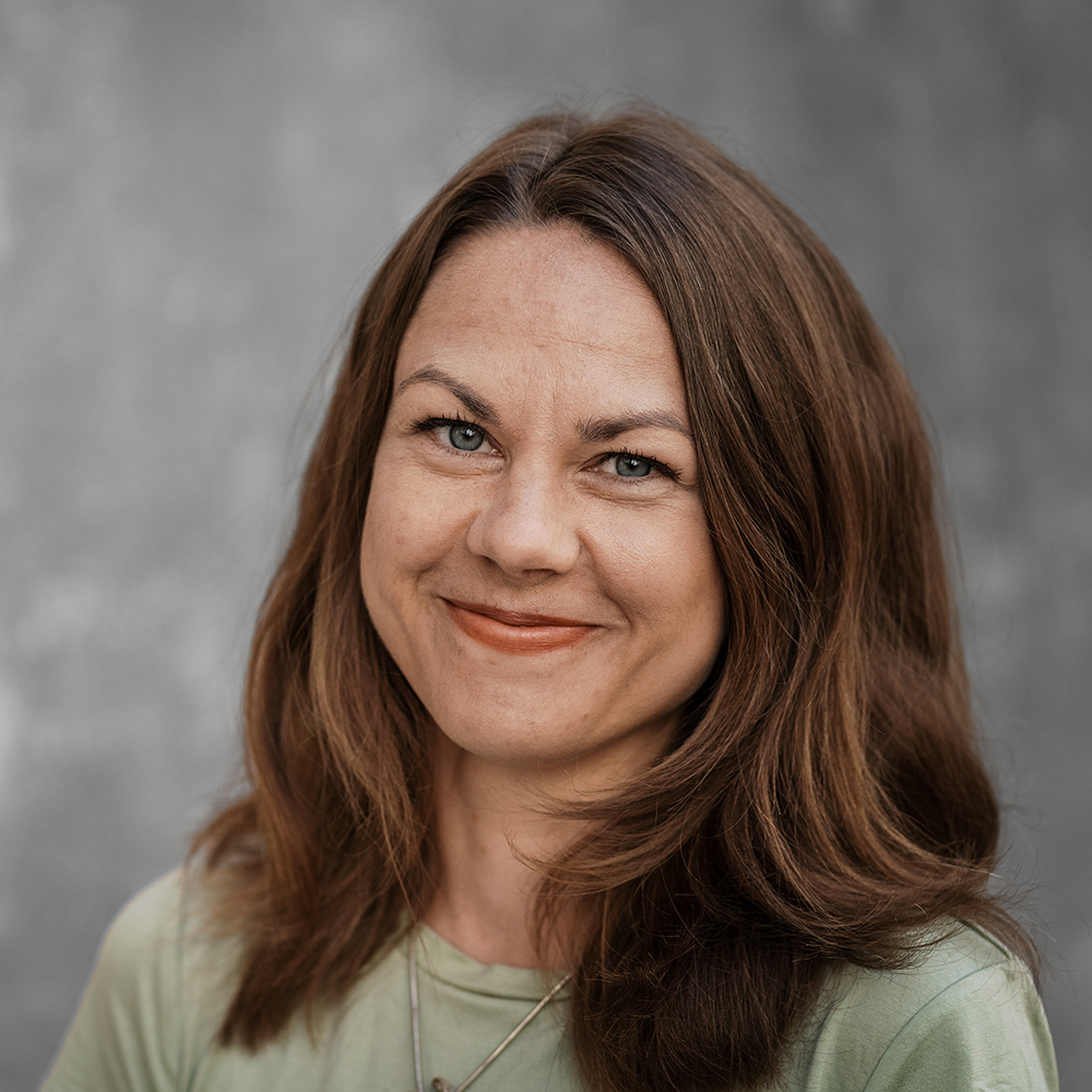 Nina Hjelt (perhevapaalla) - Kvs-säätiö